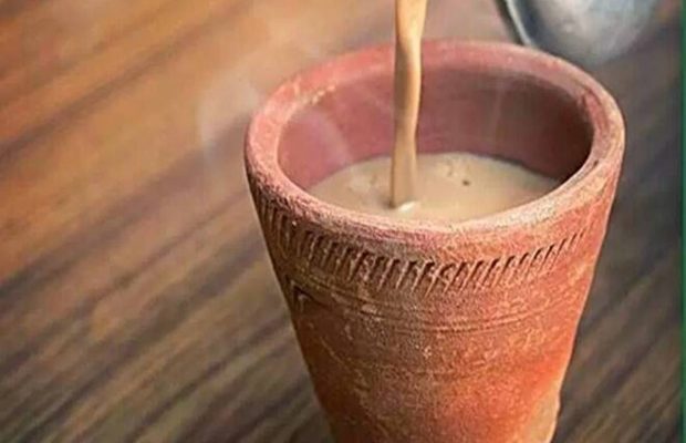 Rs.50 Service Charge on Tea worth Rs.20 in Shatabdi Express By IRCTC