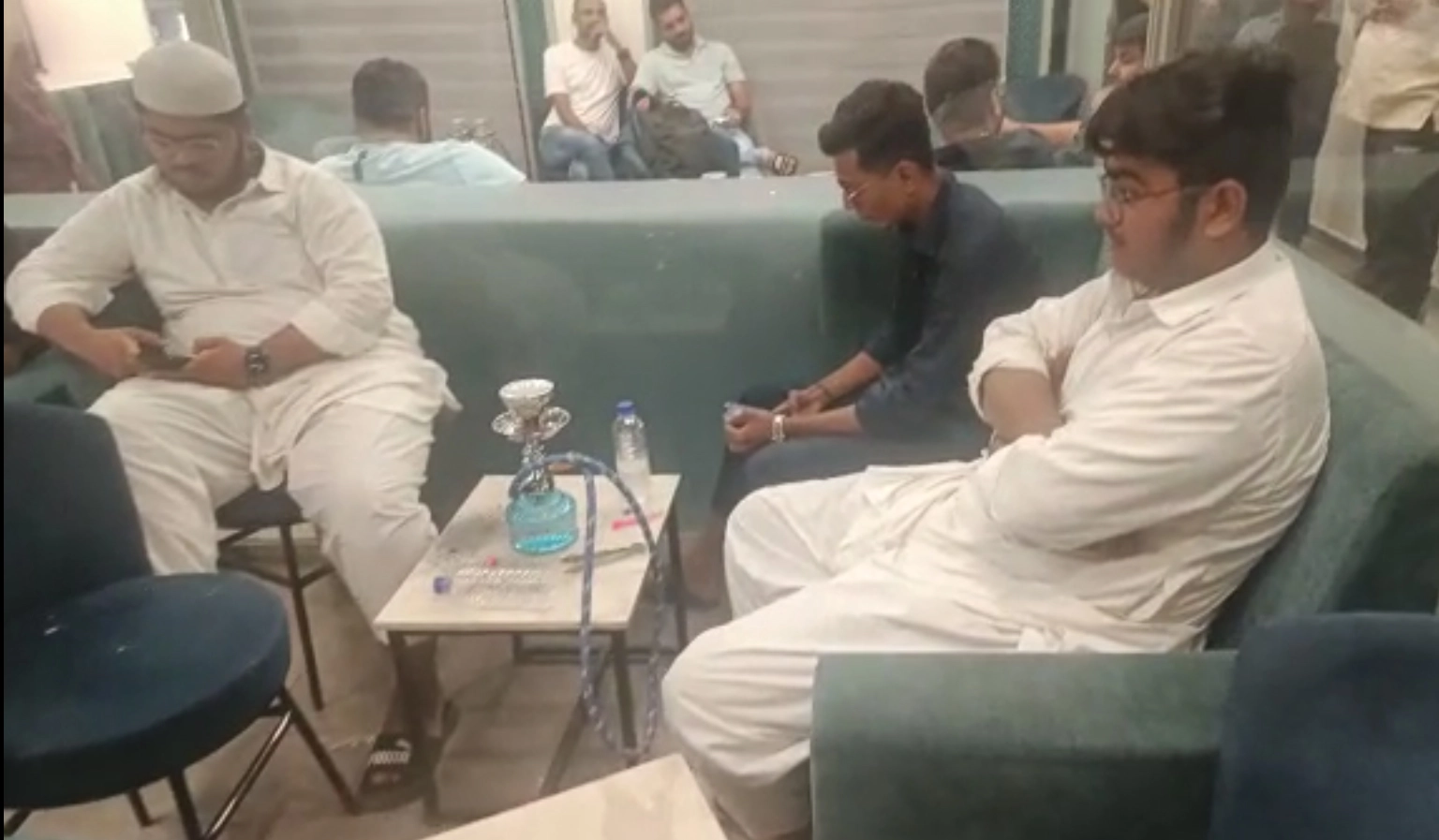 Ahmedabad: Police Raid Popular Hookah Lounge, 20 Found Including 2 Women